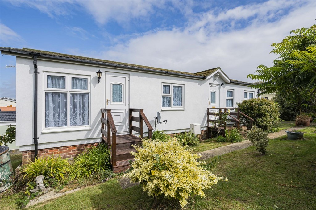 South Coast Road, Peacehaven, 2 bedroom, Park home